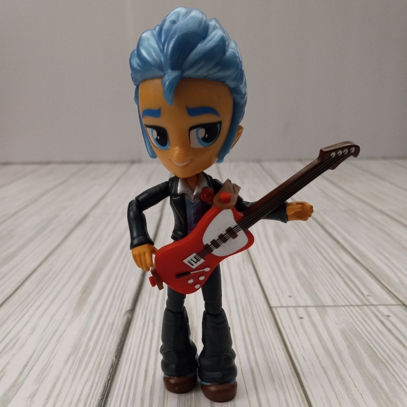My Little Pony | Toys | My Little Pony Mini Equestria Flash Sentry ...